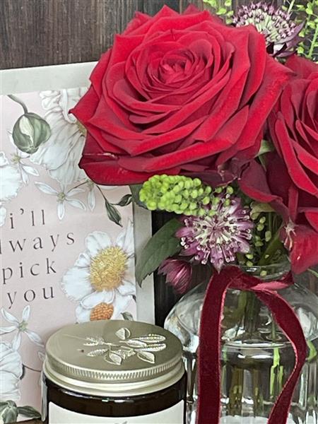 Paris Kohana Gifts Poole Florist